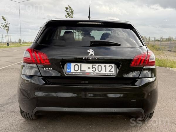 Black Peugeot 308 2018 in Liepaja, with an engine capacity of 1.20 L and mileage of 106 thousand km for 8900 €, photo 9 on AUTOMOTO.COM.LV