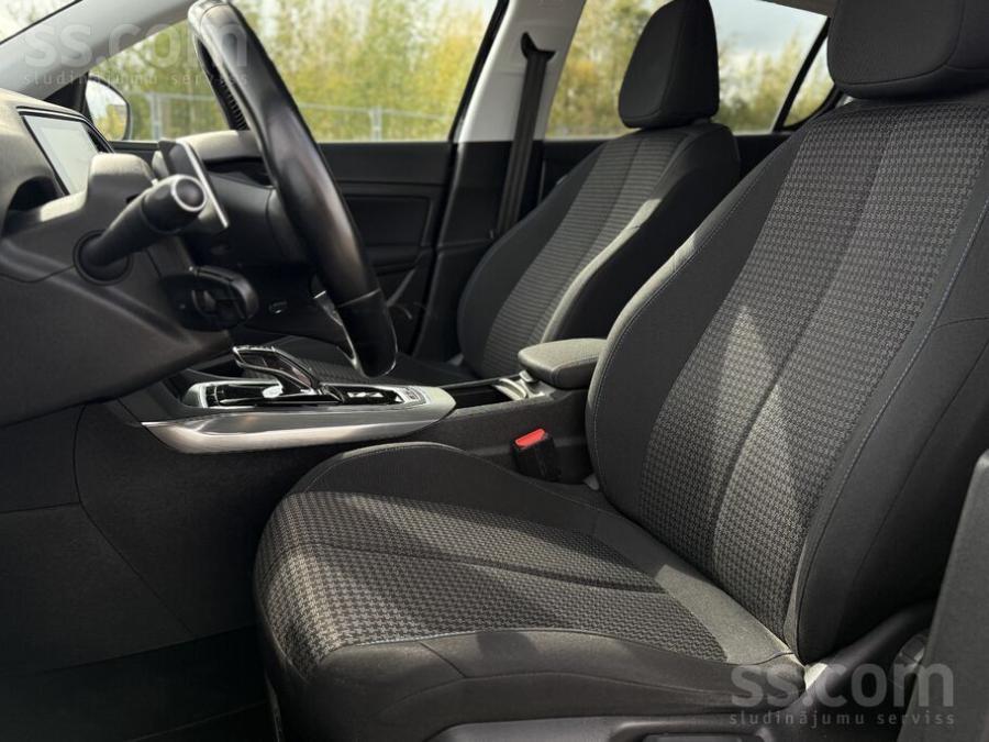 Black Peugeot 308 2018 in Liepaja, with an engine capacity of 1.20 L and mileage of 106 thousand km for 8900 €, photo 13 on AUTOMOTO.COM.LV