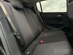 Black Peugeot 308 2018 in Liepaja, with an engine capacity of 1.20 L and mileage of 106 thousand km for 8900 €, photo 15 on AUTOMOTO.COM.LV