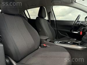 Black Peugeot 308 2018 in Liepaja, with an engine capacity of 1.20 L and mileage of 106 thousand km for 8900 €, photo 16 on AUTOMOTO.COM.LV
