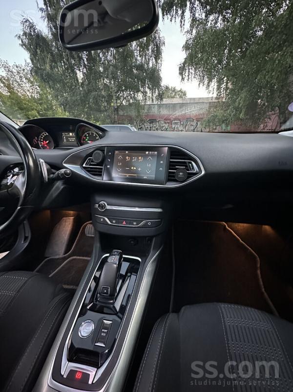 Melns Peugeot 308 2019 Rīga, ar dzinēja tilpumu 1.20 L un nobraukumu 147 tūkst. km par 8690 €, foto 4 vietnē AUTOMOTO.COM.LV