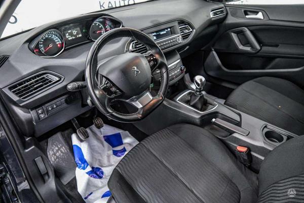 Черный Пежо 308 2019 в Каунас, объемом двигателя 1.20 л и пробегом 150 тыс. км за 5900 €, фото 5 на AUTOMOTO.COM.LV
