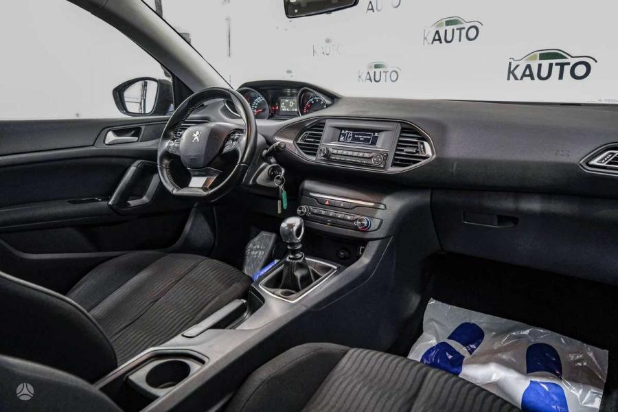 Melns Peugeot 308 2019 Kauņa, ar dzinēja tilpumu 1.20 L un nobraukumu 150 tūkst. km par 5900 €, foto 12 vietnē AUTOMOTO.COM.LV