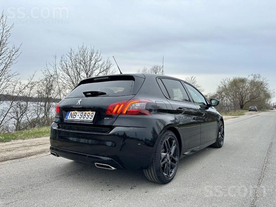 Black Peugeot 308 2022 in Ogre, with an engine capacity of 1.20 L and mileage of 18 thousand km for 3300 €, photo 4 on AUTOMOTO.COM.LV
