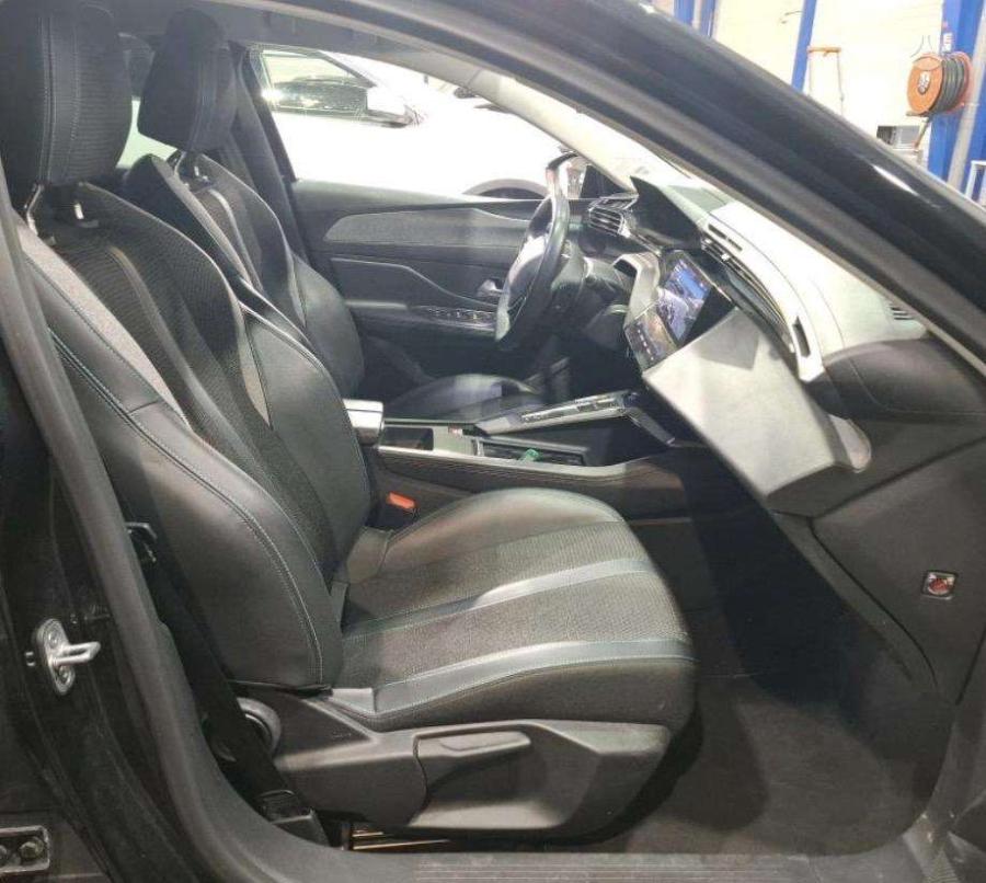 Melns Peugeot 308 2022 Viļņa, ar dzinēja tilpumu 1.20 L un nobraukumu 159 tūkst. km par 12099 €, foto 8 vietnē AUTOMOTO.COM.LV