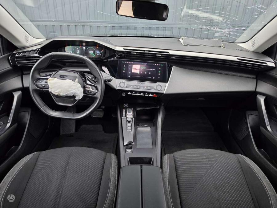Melns Peugeot 308 2022 Kauņa, ar dzinēja tilpumu 1.20 L un nobraukumu 183 tūkst. km par 6400 €, foto 18 vietnē AUTOMOTO.COM.LV