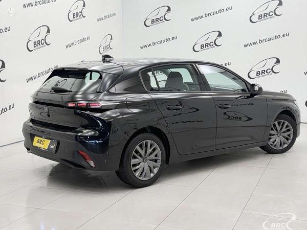 Black Peugeot 308 2022 in Vilnius, with an engine capacity of 1.20 L and mileage of 114 thousand km for 9600 €, photo 4 on AUTOMOTO.COM.LV