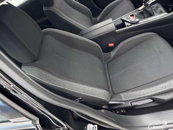 Black Peugeot 308 2022 in Vilnius, with an engine capacity of 1.20 L and mileage of 114 thousand km for 9600 €, photo 7 on AUTOMOTO.COM.LV