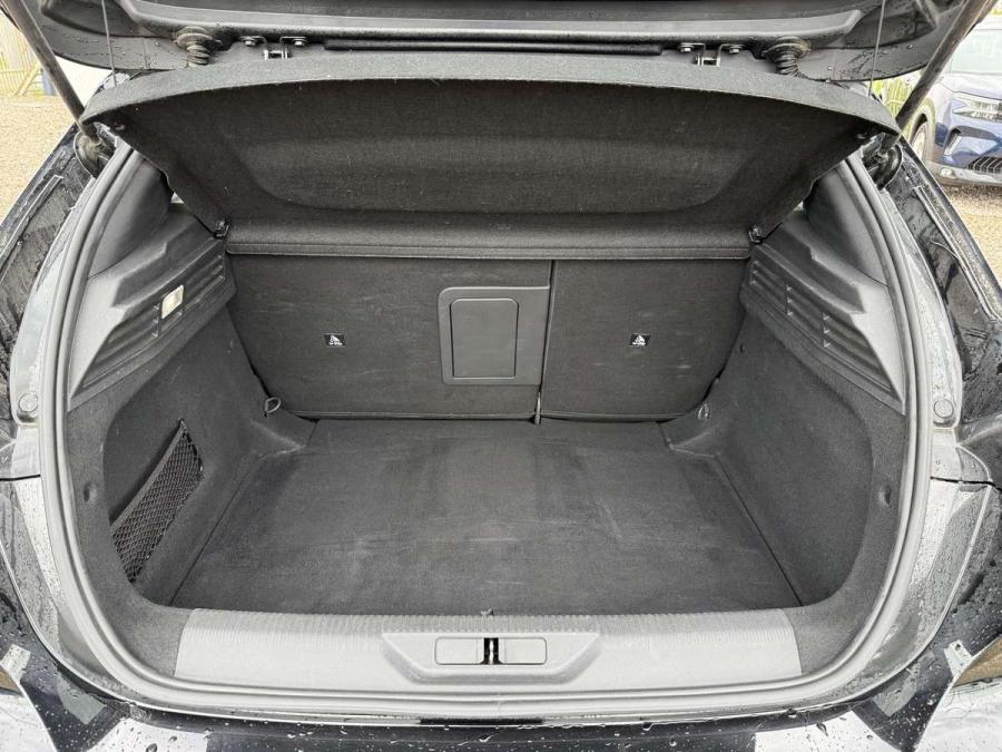 Black Peugeot 308 2022 in Marijampole, with an engine capacity of 1.50 L and mileage of 165 thousand km for 12336 €, photo 22 on AUTOMOTO.COM.LV
