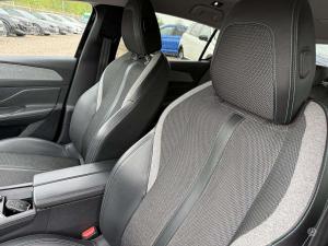 Black Peugeot 308 2022 in Marijampole, with an engine capacity of 1.50 L and mileage of 165 thousand km for 12336 €, photo 27 on AUTOMOTO.COM.LV
