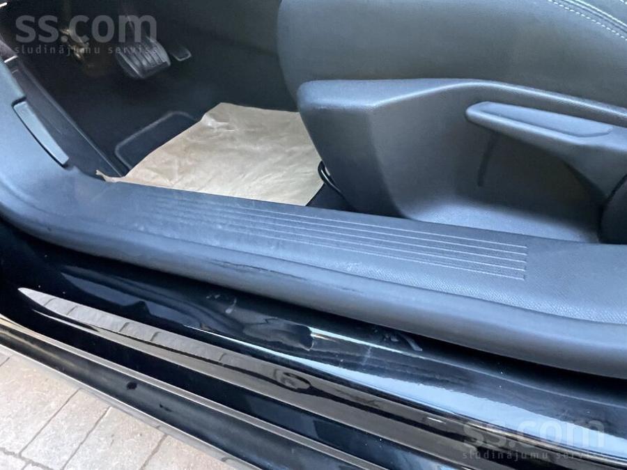 Melns Peugeot 308 2023 Jelgava, ar dzinēja tilpumu 1.60 L un nobraukumu 115 tūkst. km par 21000 €, foto 14 vietnē AUTOMOTO.COM.LV