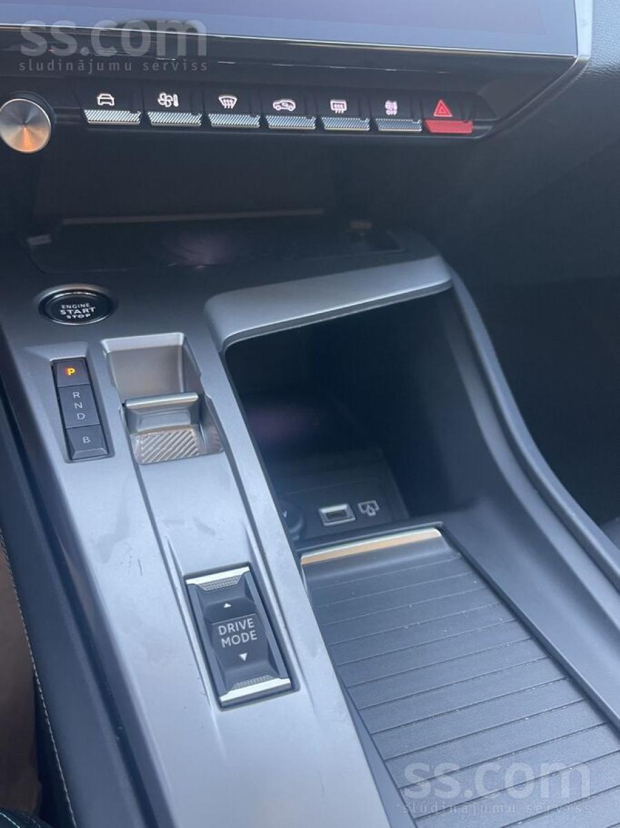 Melns Peugeot 308 2023 Jelgava, ar dzinēja tilpumu 1.60 L un nobraukumu 115 tūkst. km par 21000 €, foto 17 vietnē AUTOMOTO.COM.LV