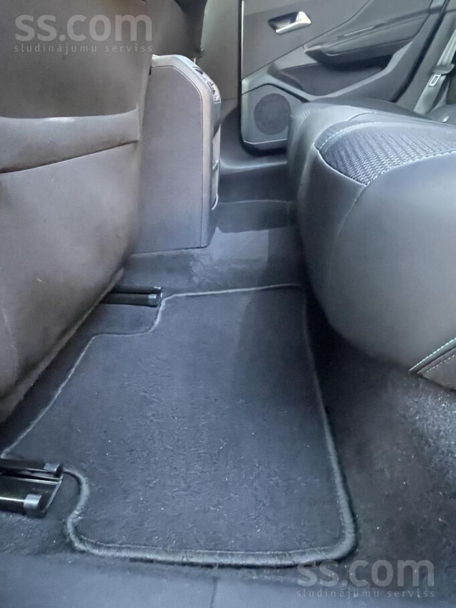 Melns Peugeot 308 2023 Jelgava, ar dzinēja tilpumu 1.60 L un nobraukumu 115 tūkst. km par 21000 €, foto 20 vietnē AUTOMOTO.COM.LV