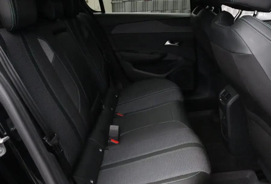 Melns Peugeot 308 2023 Rīga, ar dzinēja tilpumu 1.20 L un nobraukumu 23 tūkst. km par 18490 €, foto 10 vietnē AUTOMOTO.COM.LV