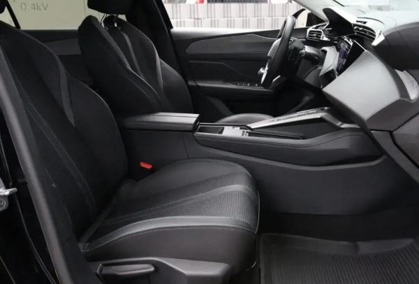 Peugeot 308 2023 Rīga vietnē Melns Peugeot 308 2023 Rīga, ar dzinēja tilpumu 1.20 L un nobraukumu 23 tūkst. km par 18490 €, foto 11 vietnē AUTOMOTO.COM.LV