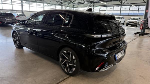 Melns Peugeot 308 2024 Rīga, ar dzinēja tilpumu 1.20 L un nobraukumu 42 tūkst. km par 2350000 €, foto 2 vietnē AUTOMOTO.COM.LV