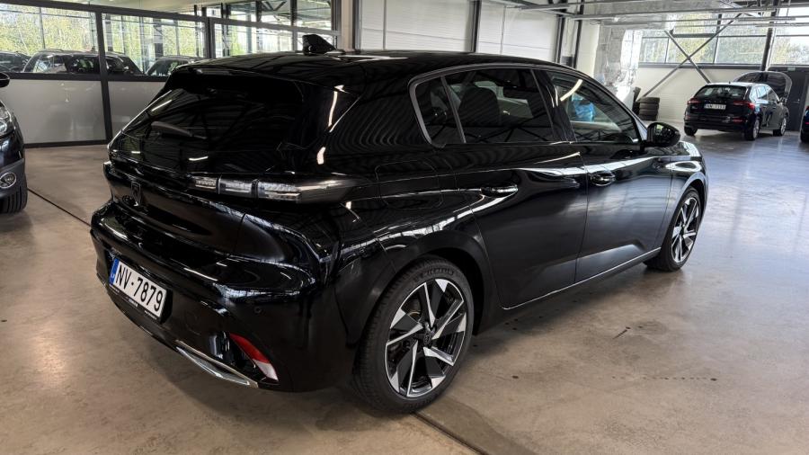 Melns Peugeot 308 2024 Rīga, ar dzinēja tilpumu 1.20 L un nobraukumu 42 tūkst. km par 2350000 €, foto 4 vietnē AUTOMOTO.COM.LV