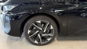 Melns Peugeot 308 2024 Rīga, ar dzinēja tilpumu 1.20 L un nobraukumu 42 tūkst. km par 2350000 €, foto 7 vietnē AUTOMOTO.COM.LV