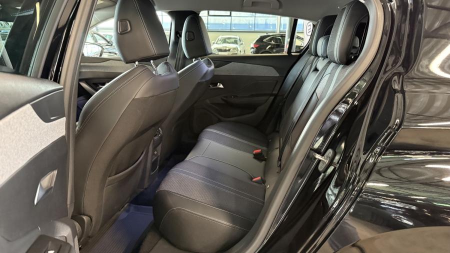 Melns Peugeot 308 2024 Rīga, ar dzinēja tilpumu 1.20 L un nobraukumu 42 tūkst. km par 2350000 €, foto 12 vietnē AUTOMOTO.COM.LV
