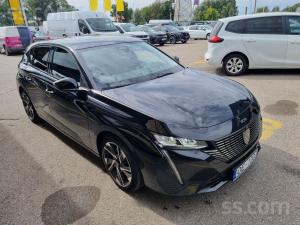 Black Peugeot 308 2025 in Riga, with an engine capacity of 1.50 L and mileage of 35 thousand km for 22600 €, photo 4 on AUTOMOTO.COM.LV