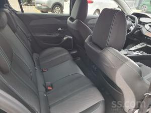 Black Peugeot 308 2025 in Riga, with an engine capacity of 1.50 L and mileage of 35 thousand km for 22600 €, photo 8 on AUTOMOTO.COM.LV