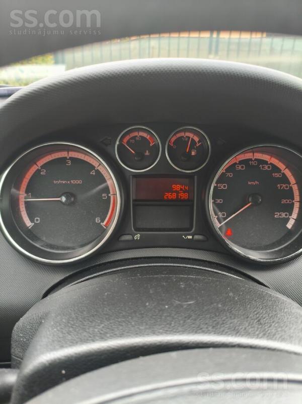 Melns Peugeot 308 2008 Rīga, ar dzinēja tilpumu 1.60 L un nobraukumu 270 tūkst. km par 2000 €, foto 6 vietnē AUTOMOTO.COM.LV