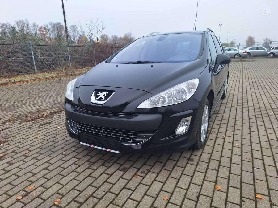 Black Peugeot 308 2010 in Marijampole, with an engine capacity of 1.60 L and mileage of 250 thousand km for 2400 €, photo 3 on AUTOMOTO.COM.LV
