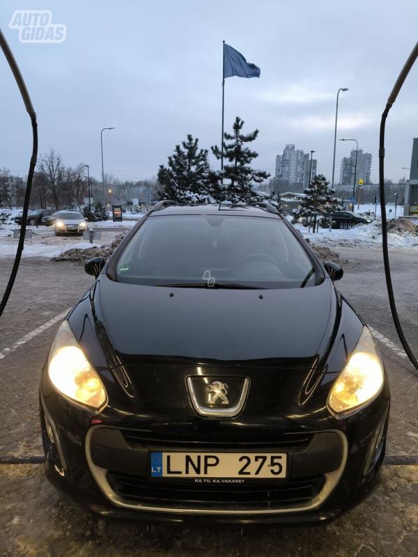 Melns Peugeot 308 2011 Viļņa, ar dzinēja tilpumu 1.60 L un nobraukumu 186 tūkst. km par 3000 €, foto 5 vietnē AUTOMOTO.COM.LV