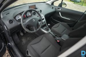 Black Peugeot 308 2012 in Liepaja, with an engine capacity of 1.60 L and mileage of 259 thousand km for 3650 €, photo 6 on AUTOMOTO.COM.LV