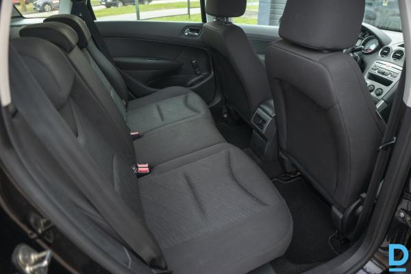 Black Peugeot 308 2012 in Liepaja, with an engine capacity of 1.60 L and mileage of 259 thousand km for 3650 €, photo 6 on AUTOMOTO.COM.LV