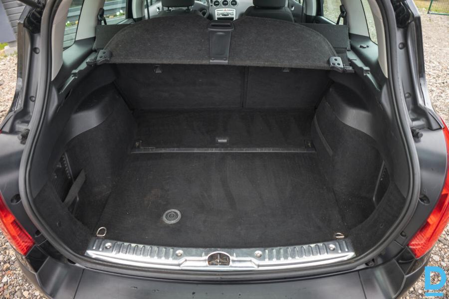 Black Peugeot 308 2012 in Liepaja, with an engine capacity of 1.60 L and mileage of 259 thousand km for 3650 €, photo 8 on AUTOMOTO.COM.LV
