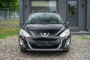 Melns Peugeot 308 2012 Liepāja, ar dzinēja tilpumu 1.60 L un nobraukumu 259 tūkst. km par 3650 €, foto 3 vietnē AUTOMOTO.COM.LV