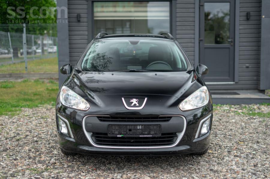 Melns Peugeot 308 2012 Liepāja, ar dzinēja tilpumu 1.60 L un nobraukumu 259 tūkst. km par 3650 €, foto 3 vietnē AUTOMOTO.COM.LV