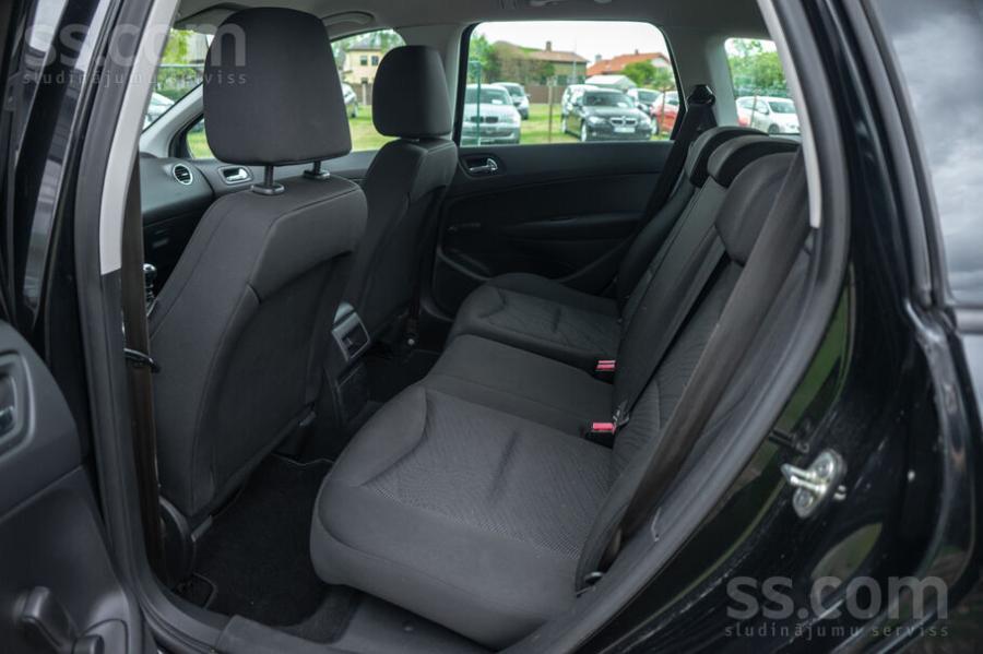 Melns Peugeot 308 2012 Liepāja, ar dzinēja tilpumu 1.60 L un nobraukumu 259 tūkst. km par 3650 €, foto 10 vietnē AUTOMOTO.COM.LV