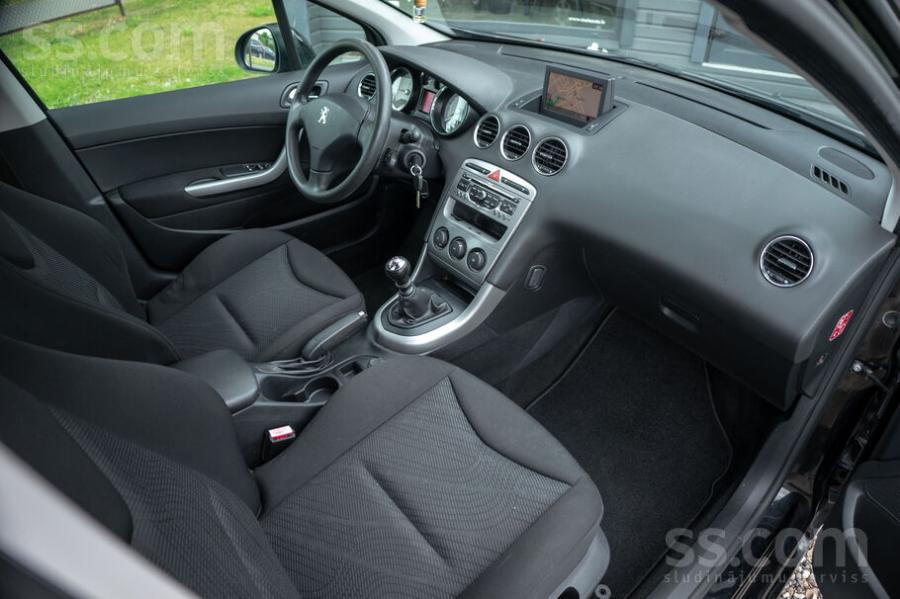 Melns Peugeot 308 2012 Liepāja, ar dzinēja tilpumu 1.60 L un nobraukumu 259 tūkst. km par 3650 €, foto 13 vietnē AUTOMOTO.COM.LV
