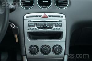 Melns Peugeot 308 2012 Liepāja, ar dzinēja tilpumu 1.60 L un nobraukumu 259 tūkst. km par 3650 €, foto 16 vietnē AUTOMOTO.COM.LV