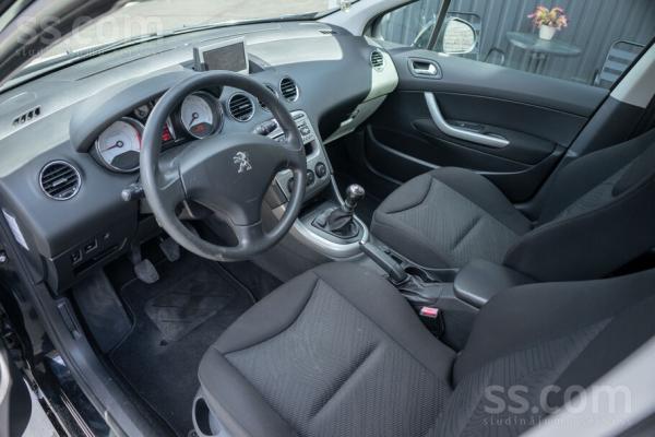Black Peugeot 308 2012 in Liepaja, with an engine capacity of 1.60 L and mileage of 257 thousand km for 3650 €, photo 8 on AUTOMOTO.COM.LV