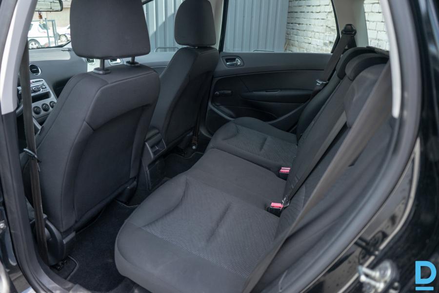 Melns Peugeot 308 2012 Liepāja, ar dzinēja tilpumu 1.60 L un nobraukumu 259 tūkst. km par 3650 €, foto 7 vietnē AUTOMOTO.COM.LV