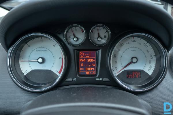 Melns Peugeot 308 2012 Liepāja, ar dzinēja tilpumu 1.60 L un nobraukumu 259 tūkst. km par 3650 €, foto 8 vietnē AUTOMOTO.COM.LV