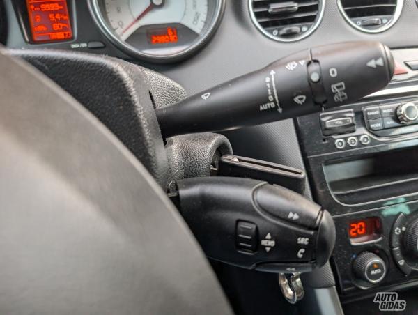 Black Peugeot 308 2013 in Vilnius, with an engine capacity of 2.00 L and mileage of 300 thousand km for 2999 €, photo 6 on AUTOMOTO.COM.LV