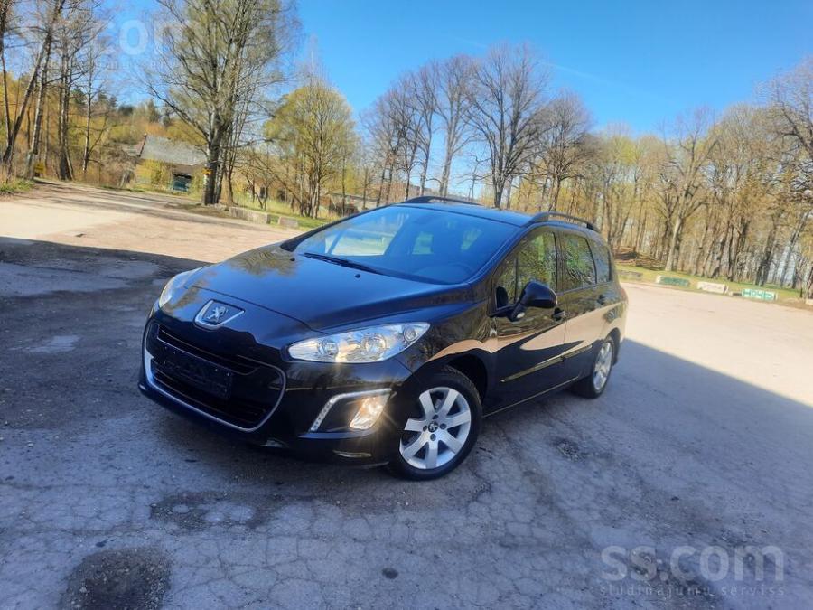 Black Peugeot 308 2013 in Riga, with an engine capacity of 1.60 L and mileage of 174 thousand km for 3350 €, photo 1 on AUTOMOTO.COM.LV