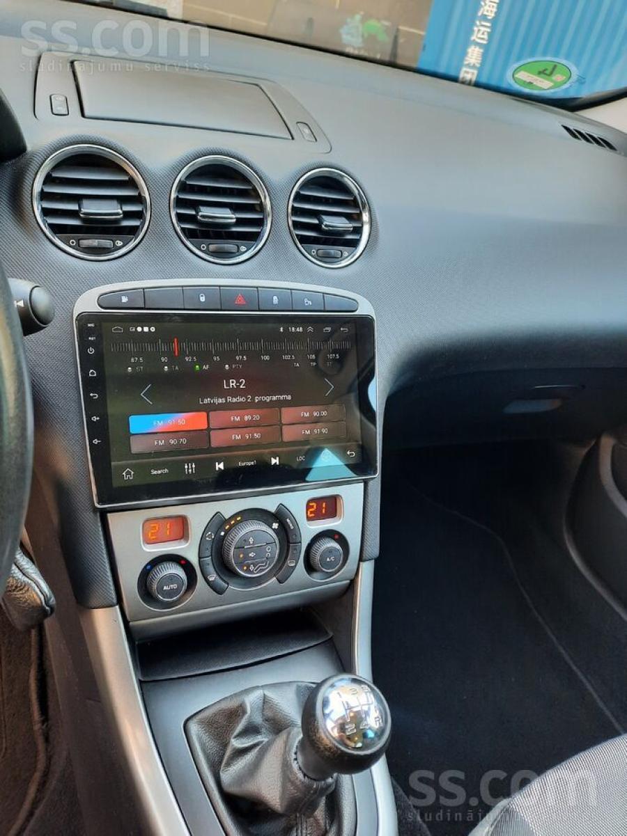 Black Peugeot 308 2013 in Riga, with an engine capacity of 1.60 L and mileage of 174 thousand km for 3350 €, photo 8 on AUTOMOTO.COM.LV