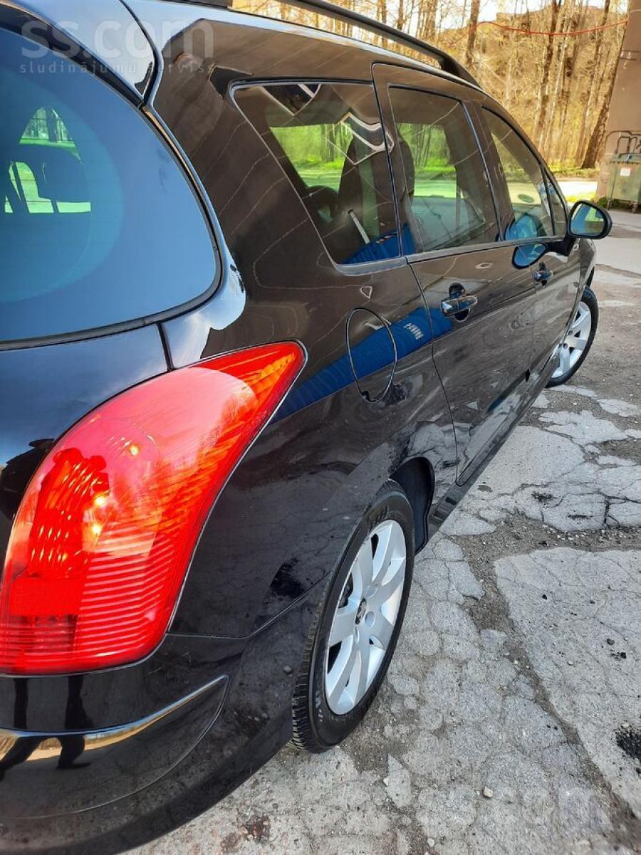 Black Peugeot 308 2013 in Riga, with an engine capacity of 1.60 L and mileage of 174 thousand km for 3350 €, photo 15 on AUTOMOTO.COM.LV