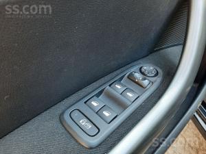 Black Peugeot 308 2013 in Riga, with an engine capacity of 1.60 L and mileage of 174 thousand km for 3350 €, photo 19 on AUTOMOTO.COM.LV