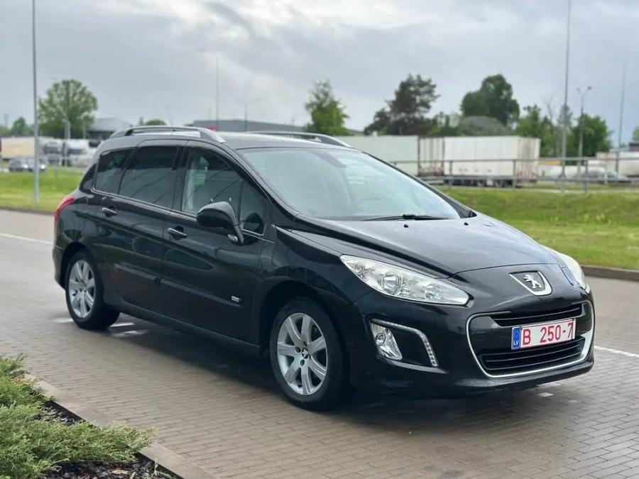 Melns Peugeot 308 2013 Rēzekne, ar dzinēja tilpumu 1.60 L un nobraukumu 218 tūkst. km par 1490 €, foto 4 vietnē AUTOMOTO.COM.LV