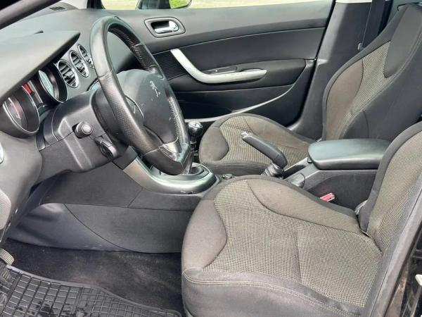 Black Peugeot 308 2013 in Rezekne, with an engine capacity of 1.60 L and mileage of 218 thousand km for 1490 €, photo 9 on AUTOMOTO.COM.LV