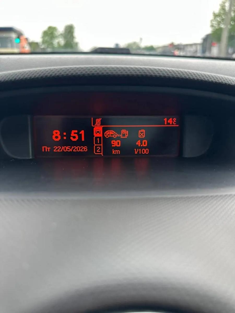 Melns Peugeot 308 2013 Rēzekne, ar dzinēja tilpumu 1.60 L un nobraukumu 218 tūkst. km par 1490 €, foto 12 vietnē AUTOMOTO.COM.LV