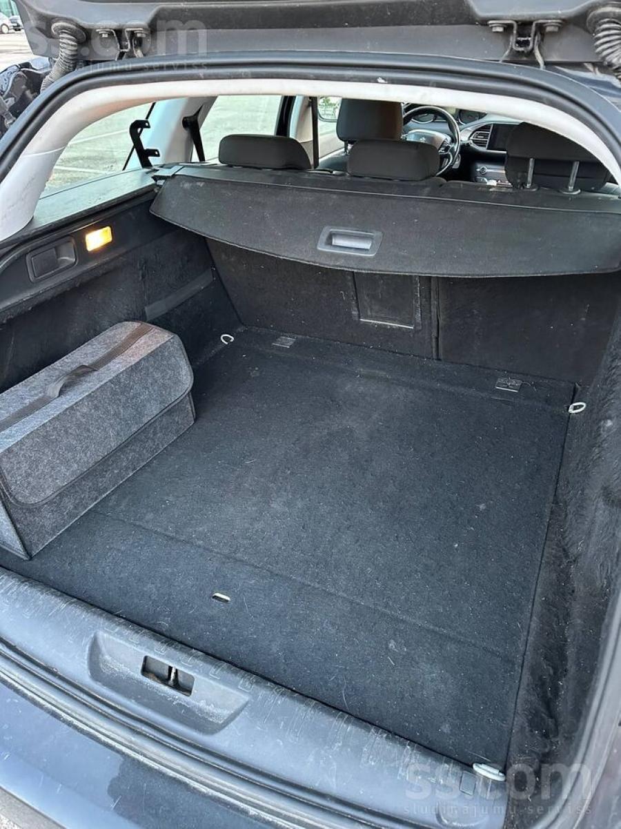 Melns Peugeot 308 2014 Rīga, ar dzinēja tilpumu 1.60 L un nobraukumu 286 tūkst. km par 3950 €, foto 8 vietnē AUTOMOTO.COM.LV