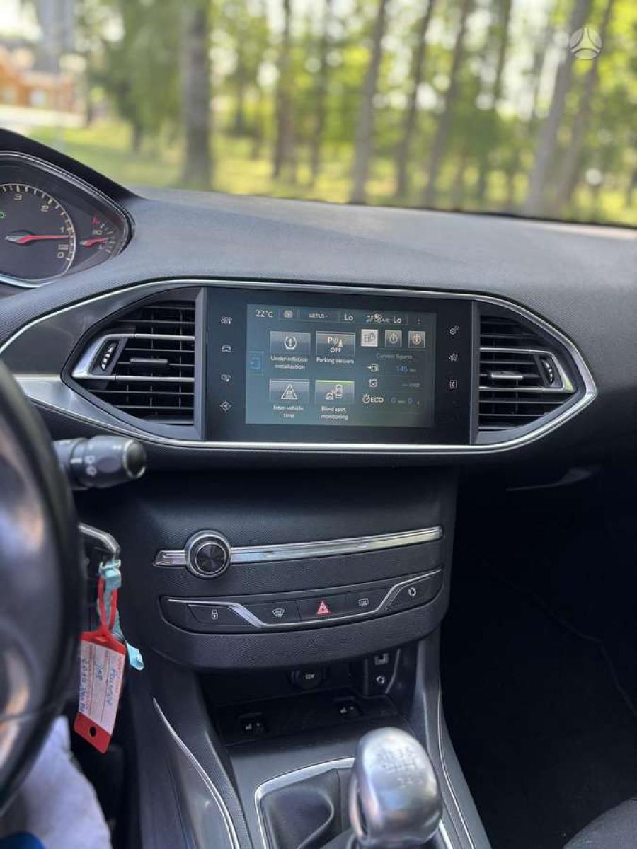Melns Peugeot 308 2014 Marijampole, ar dzinēja tilpumu 2.00 L un nobraukumu 30 tūkst. km par 3600 €, foto 10 vietnē AUTOMOTO.COM.LV