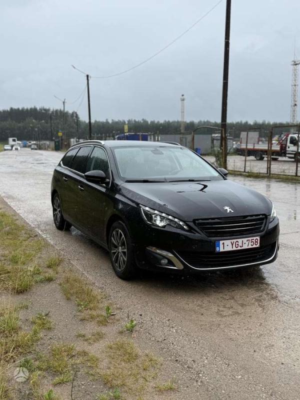 Black Peugeot 308 2014 in Vilnius, with an engine capacity of 1.20 L and mileage of 220 thousand km for 4000 €, photo 3 on AUTOMOTO.COM.LV